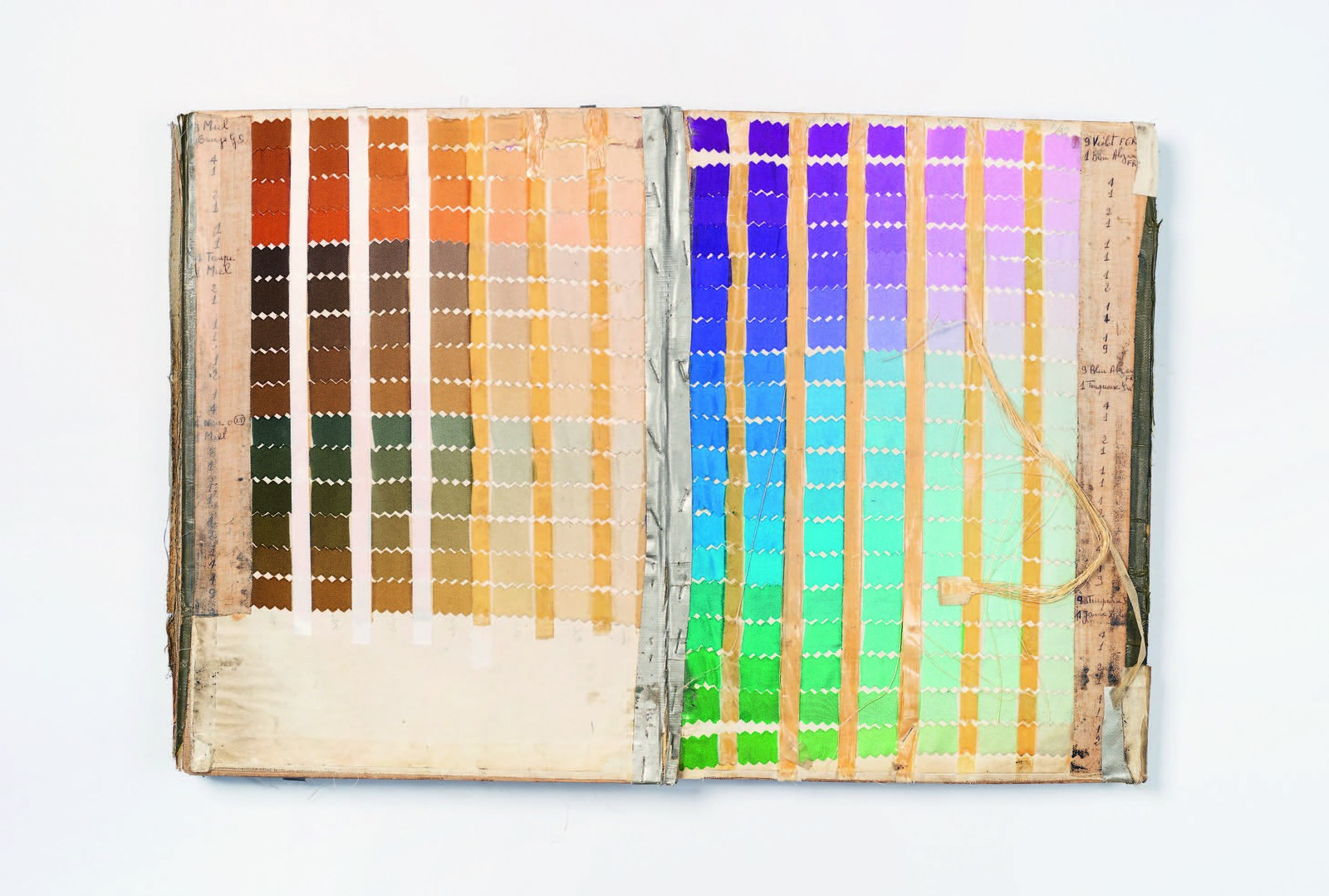 Behind the scenes. Hermes - Issue 5 - System Magazine