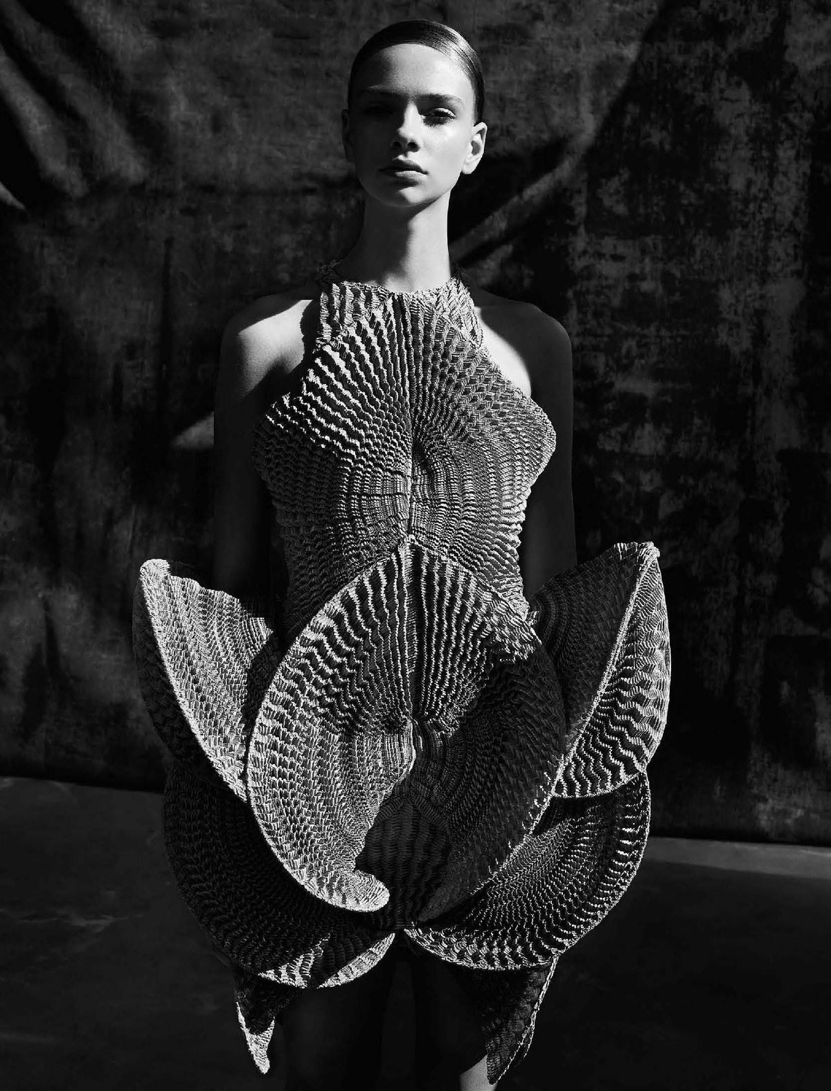 Retrospective. Iris van Herpen. - Issue 10 - System Magazine