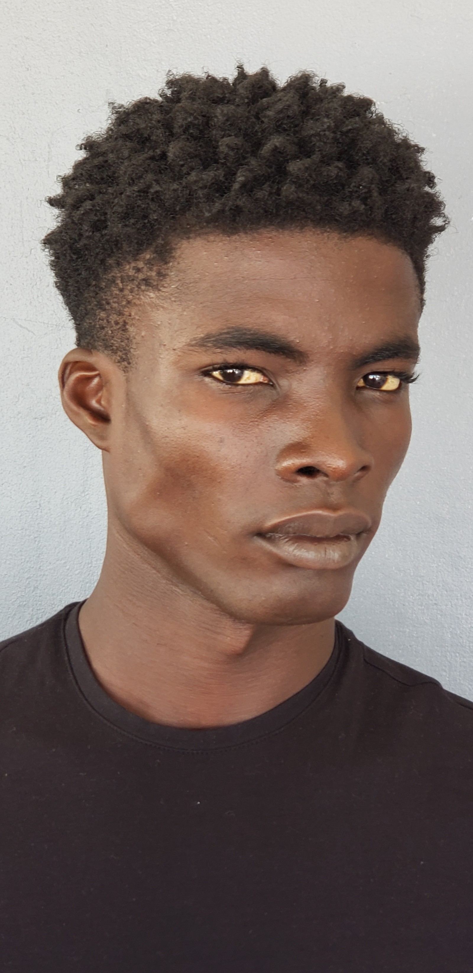Faces. Saint International. - Issue 17 - System Magazine