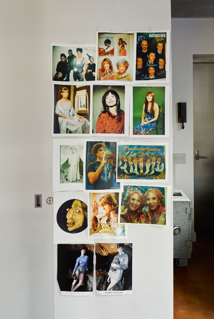 The beauty spot. Cindy Sherman & Peter Philips. - Issue 4 - System Magazine